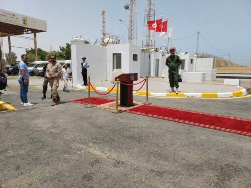 Commercial transit at Ras Jdir border crossing between Libya and ...